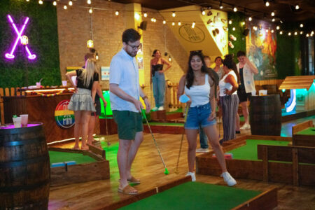 Golf Wicker Park – Big Mini Putt Club – The Midwest's Indoor Mini Golf ...