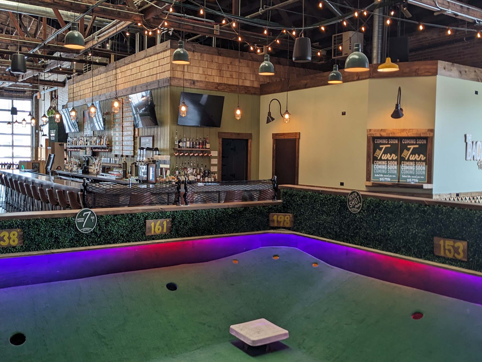 Golf Lakeview – Big Mini Putt Club – The Midwest's Indoor Mini Golf Bar ...